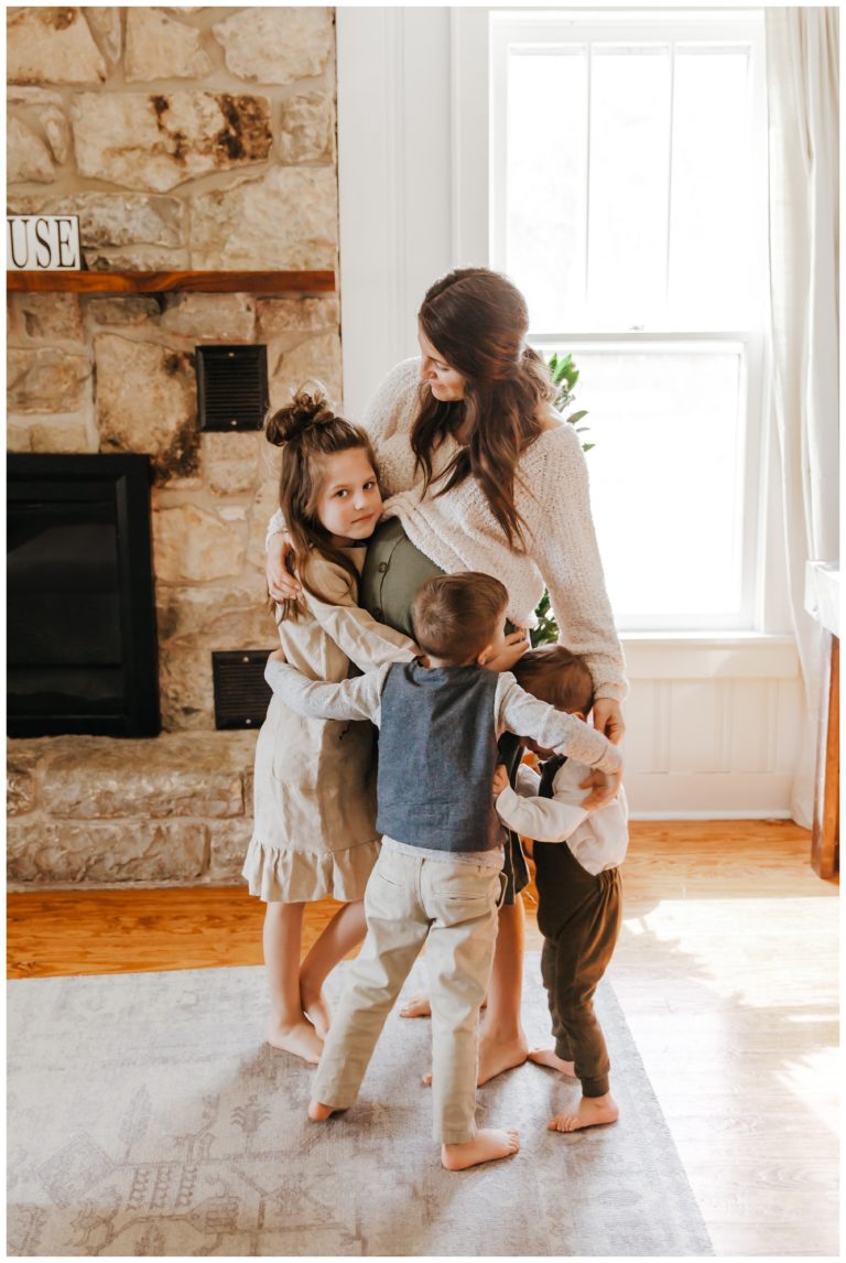 In-Home Lifestyle Maternity Session | The Kubicki Family | Full Gallery ...